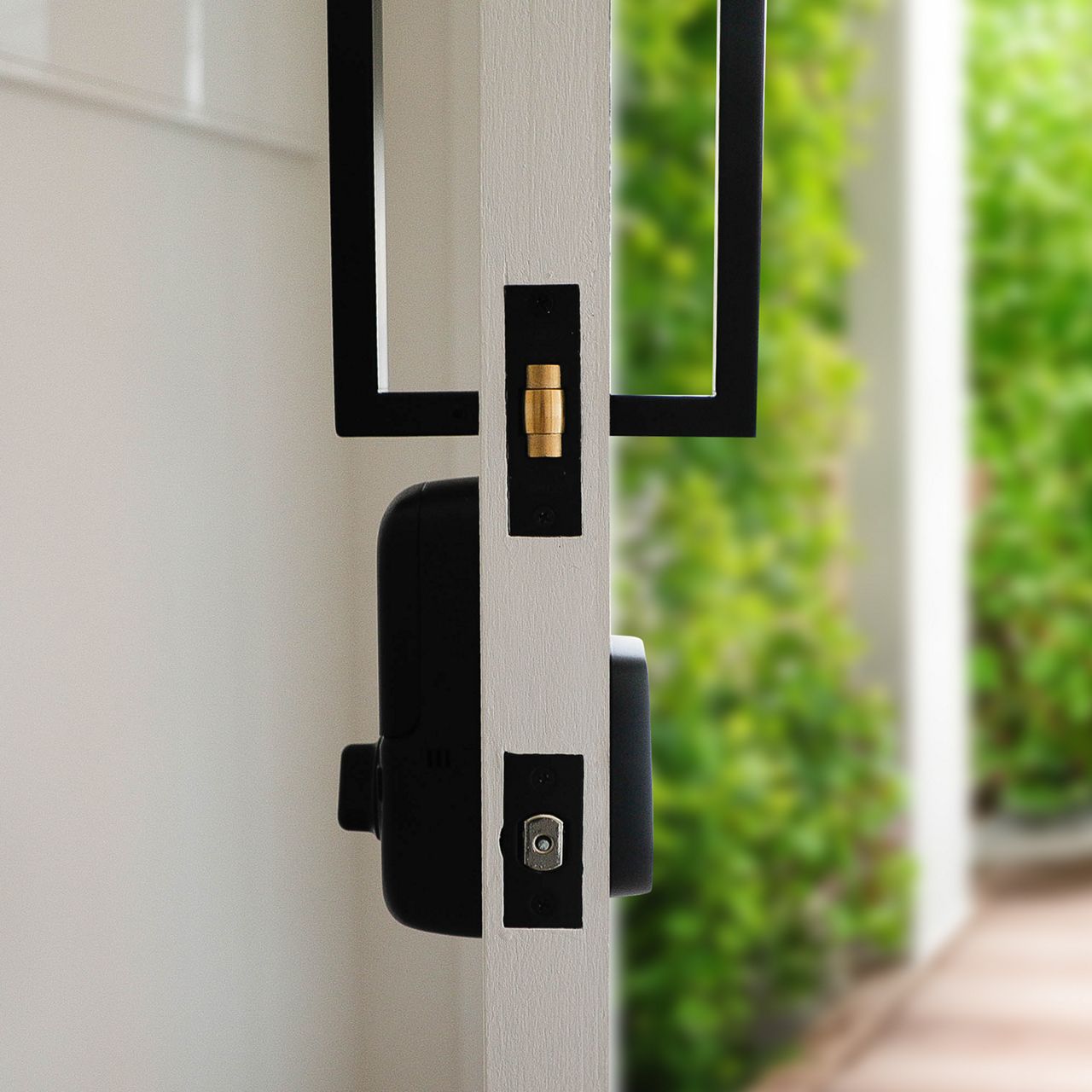 Lockwood Roller Bolt 7580MBK now available in Matt Black | ASSA ABLOY