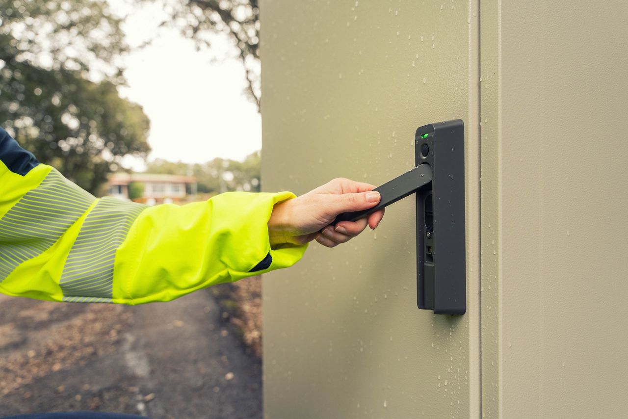 Introducing ABLOY CUMULUS Swing Handle: Keyless access solution for ...