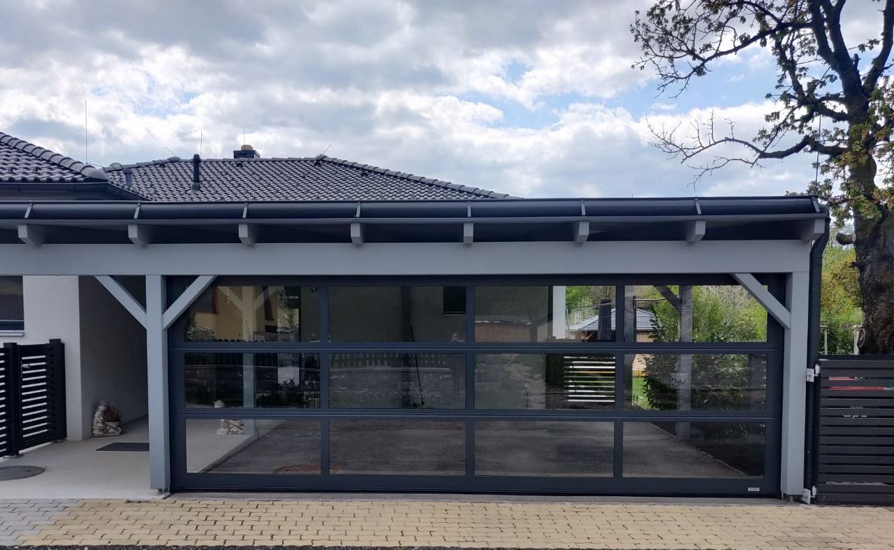 Available from Normstahl from July 1: The new SMART XL door up to 6x6 m!