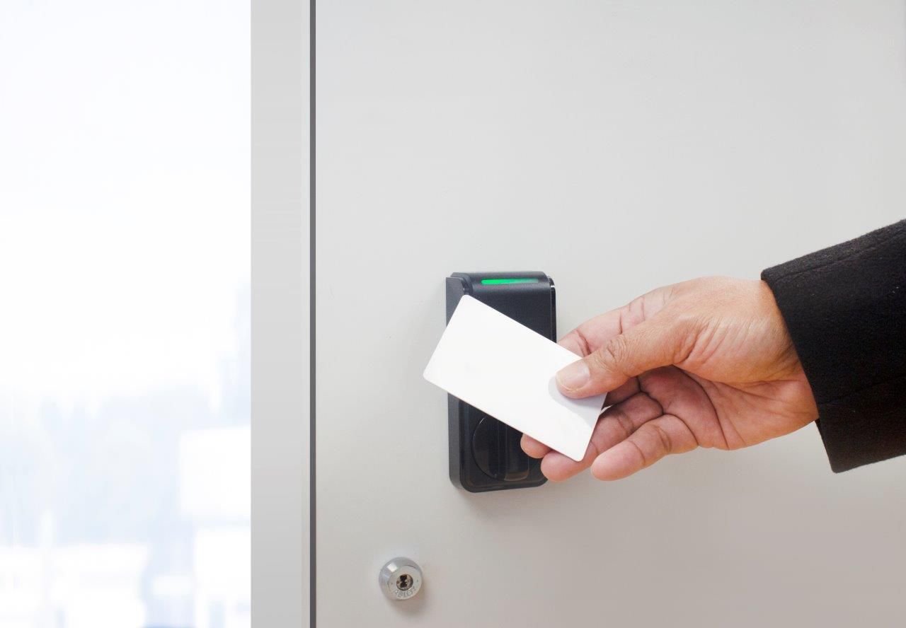 Providing secure access to hospital drug safes | ASSA ABLOY
