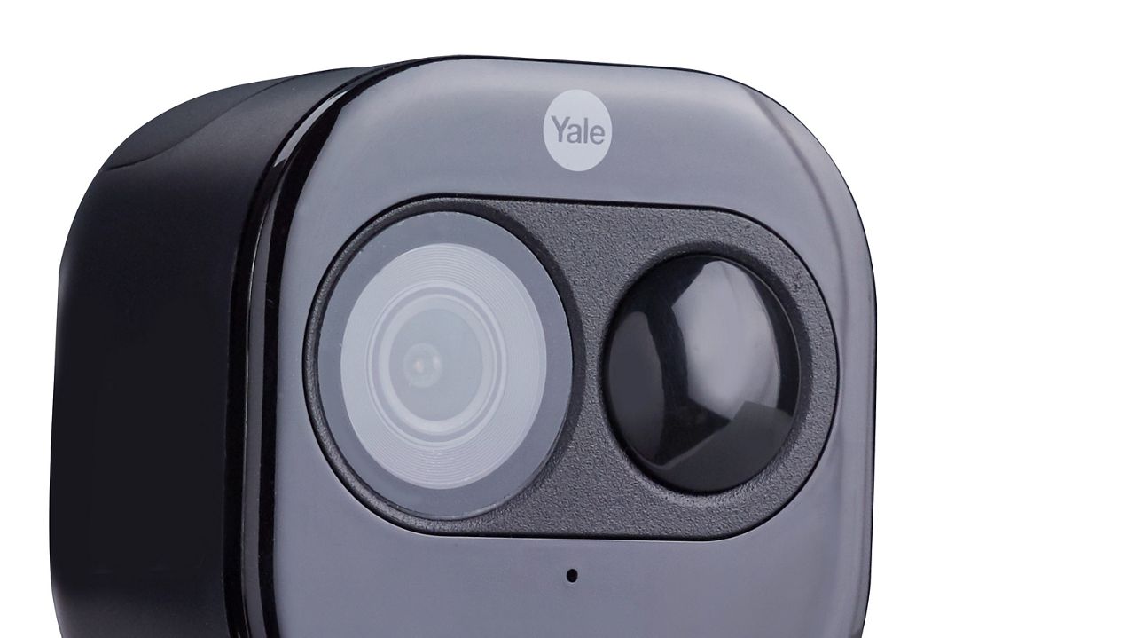 Everyday Use with Front Door Wi-Fi Camera | Support | Yale