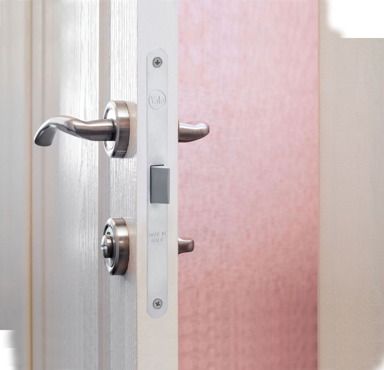 Starting with the basics - a guide to mechanical home security | Yale