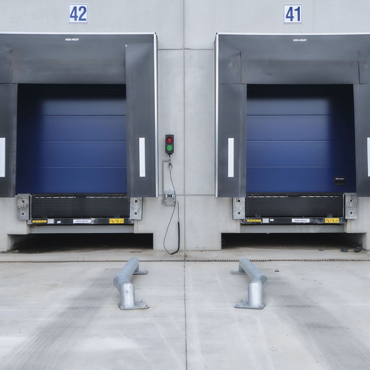 Dock levellers - ASSA ABLOY Entrance Systems