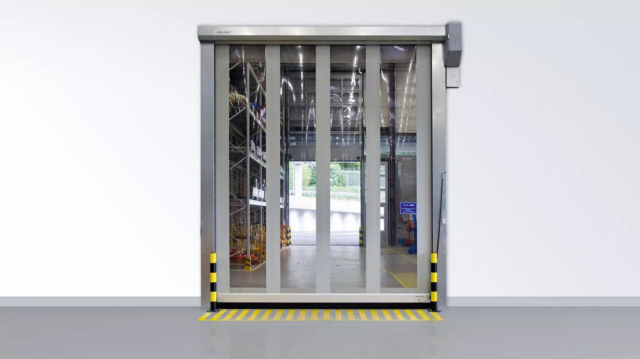 Rapid Roll Exterior Doors | High-Speed Doors | ASSA ABLOY | ASSA ABLOY