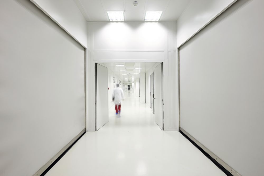 How to control the cleanroom environment