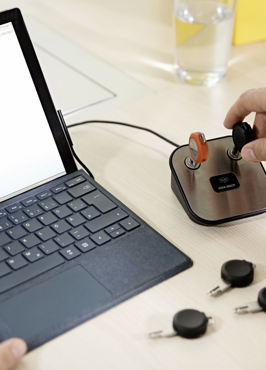 CLIQ Software | ASSA ABLOY