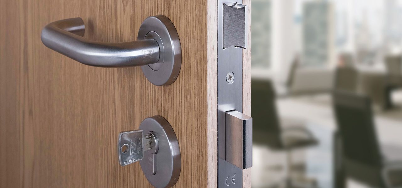 Understanding latches | UNION | UNION