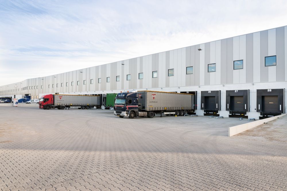 Logistics: what type of loading bay should you choose?