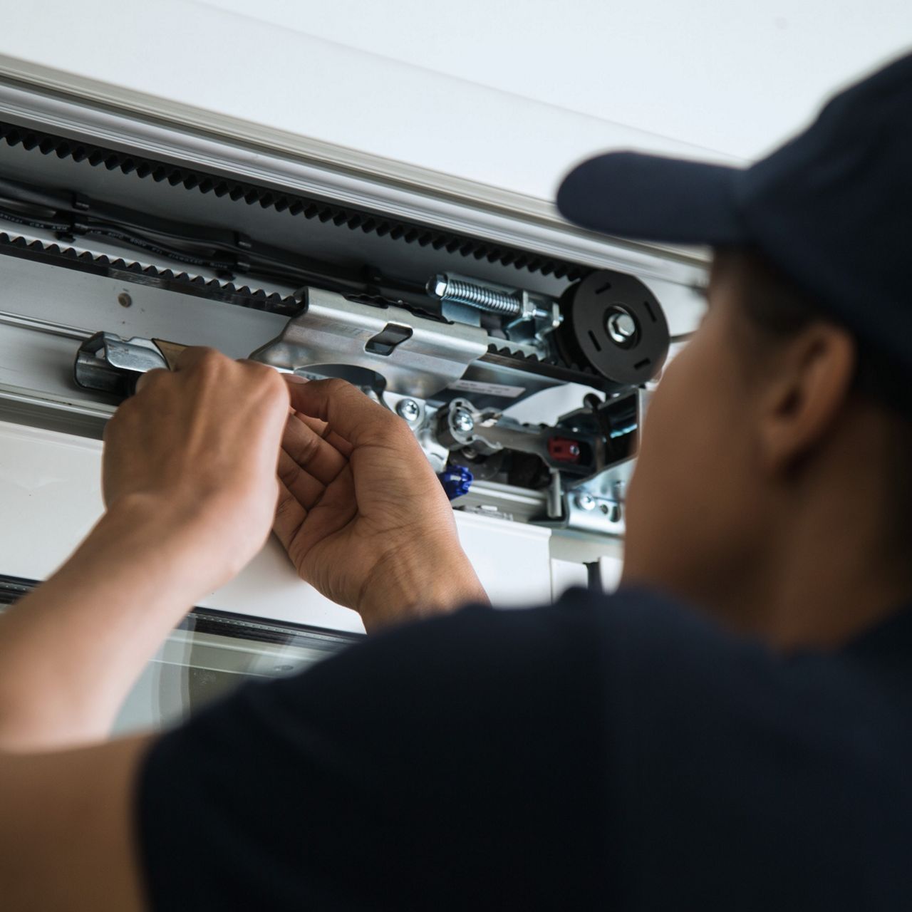 Automatic door repairs Ireland | ASSA ABLOY Entrance Systems